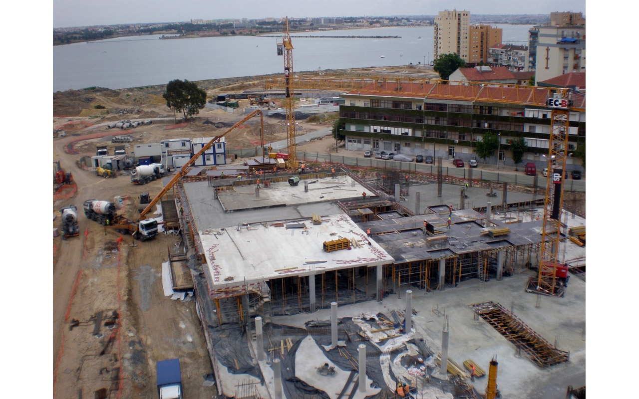 CONTINENTE BARREIRO - Grupo Confrasilvas